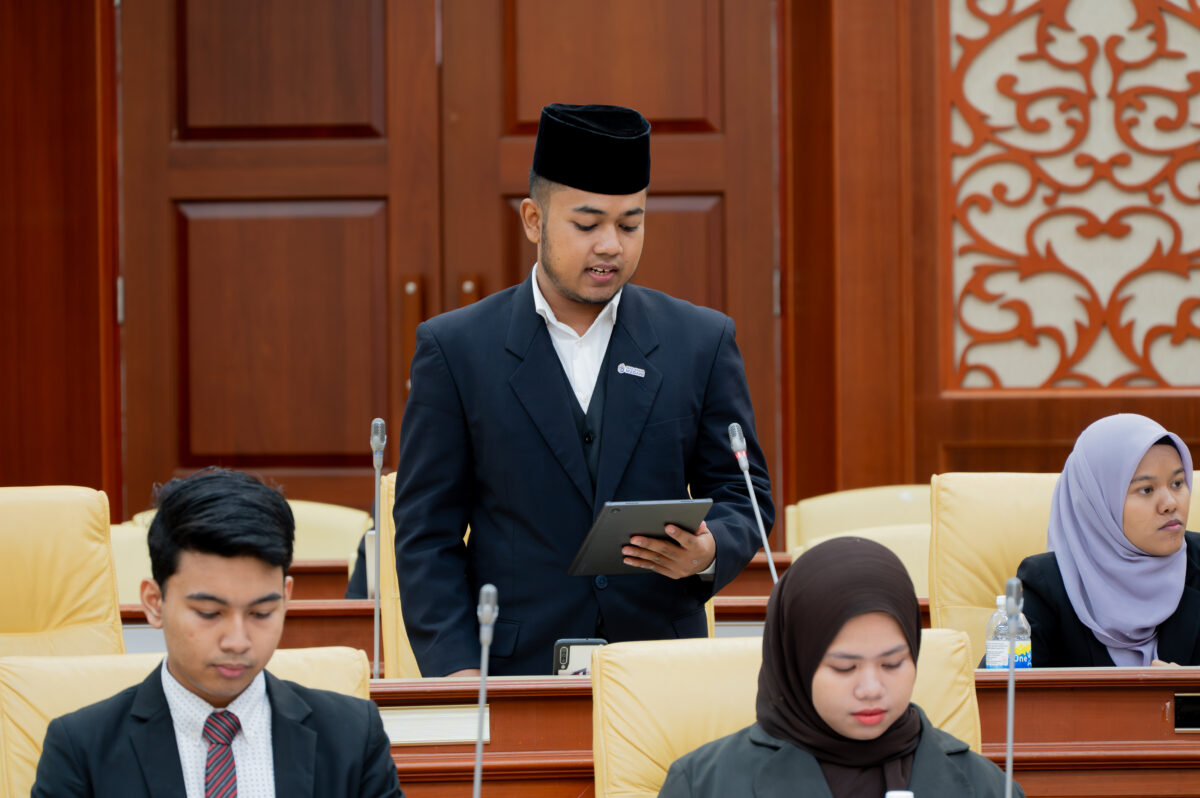 Sidang Muda